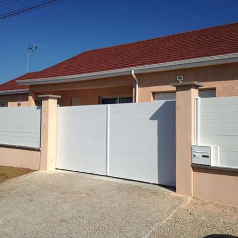 Portail PVC battant sur mesure modèle Quentin - Direct usine